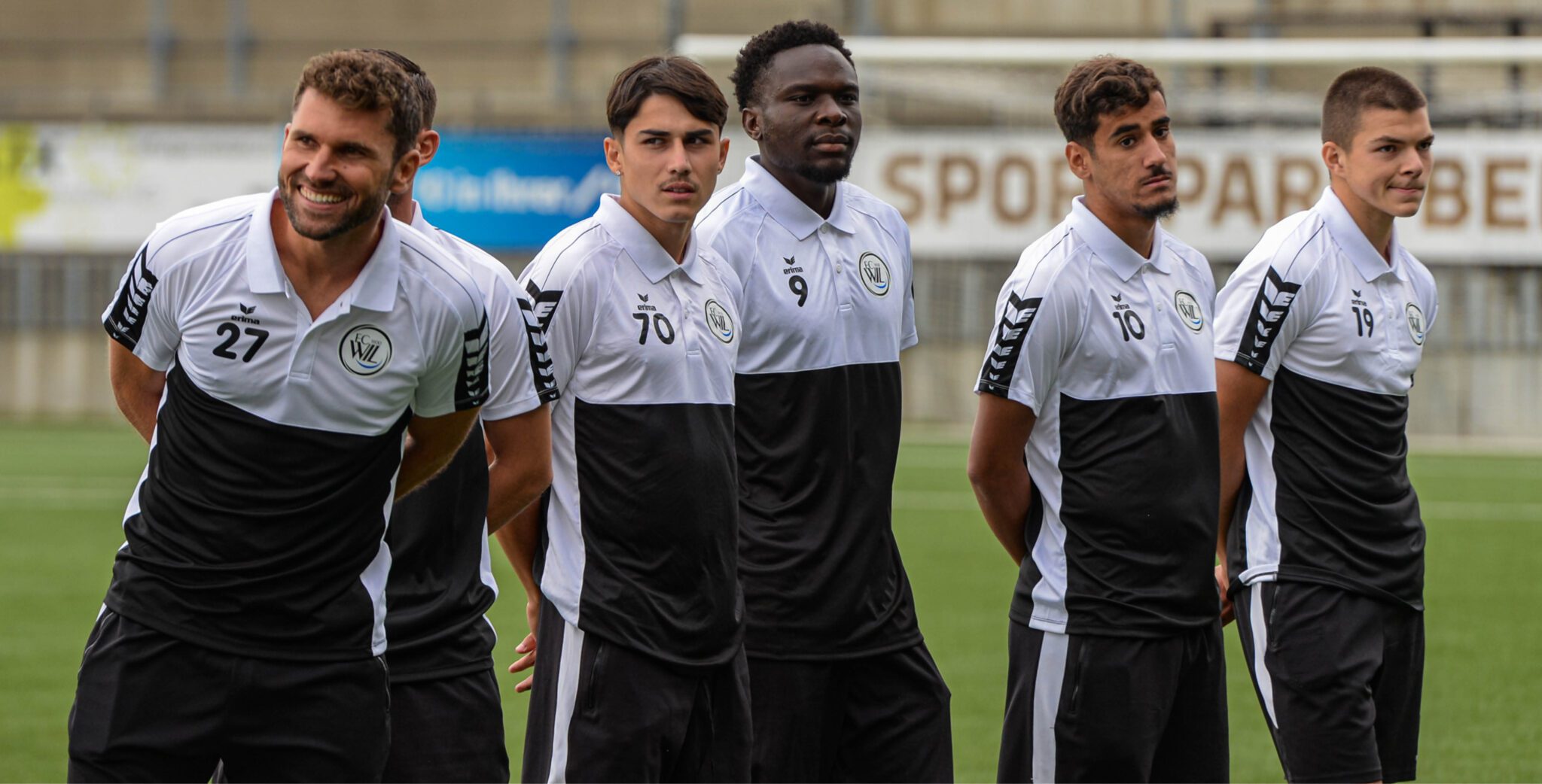 Das Team in der Lidl Arena präsentiert - FC Wil 1900