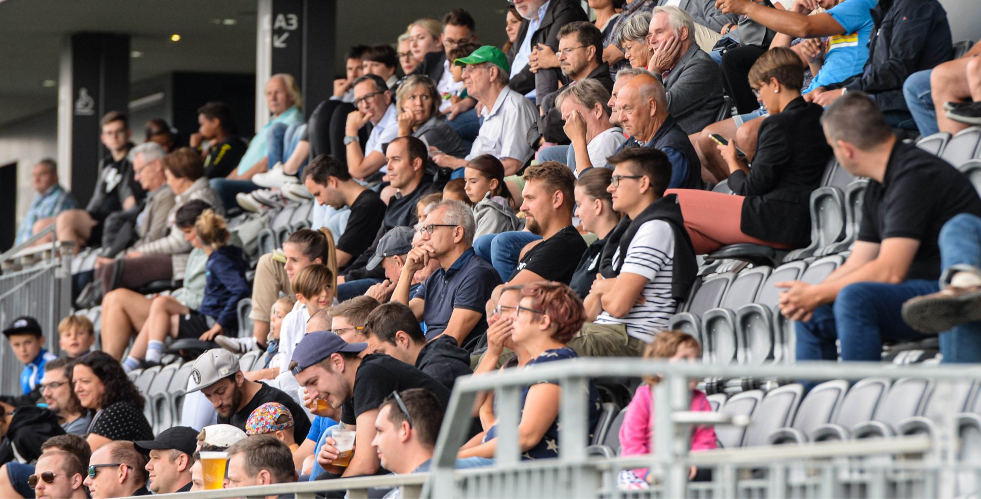 Das Team in der Lidl Arena präsentiert - FC Wil 1900